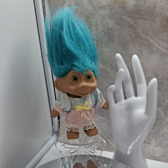 Trolls | Toys | Trolls Doll With Bright Blue Hair And Pastel Outfit ...